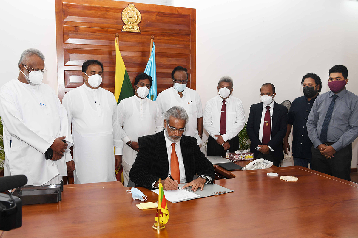 SLPA Chairman assumes duties – SLPA News